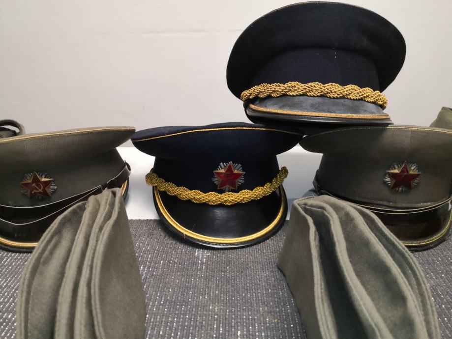 9 kom šapka,kapa,titovka,oficirska šapka,svečana,vojaške kape