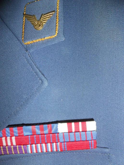 JNA pilotska uniforma hlače in bluza