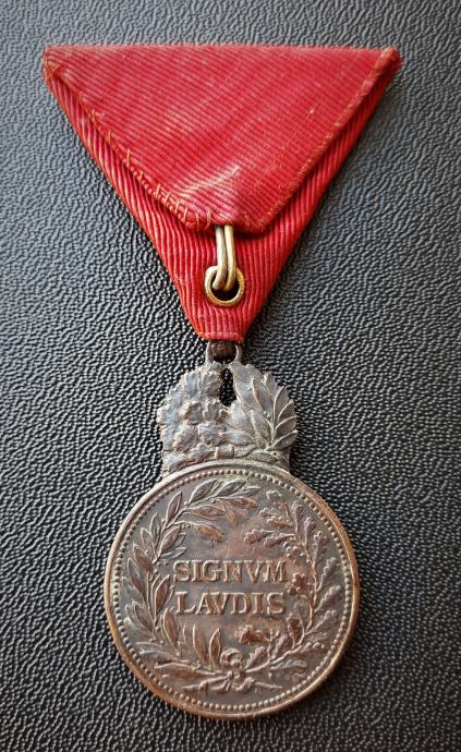 Različne medalje