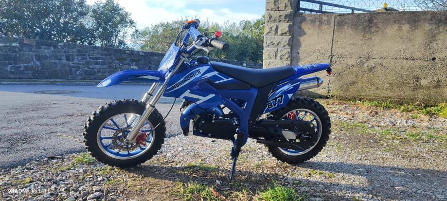 Cross 50 cm3, 2020 l.