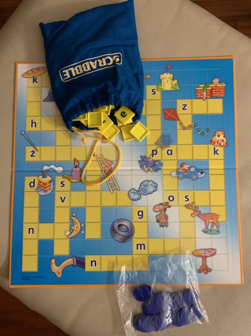 SCRABBLE junior - ČRKOVNA - BESEDNA, DRUŽABNA IGRA - kot nova!!