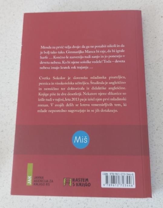 Knjiga: V napačni zgodbi