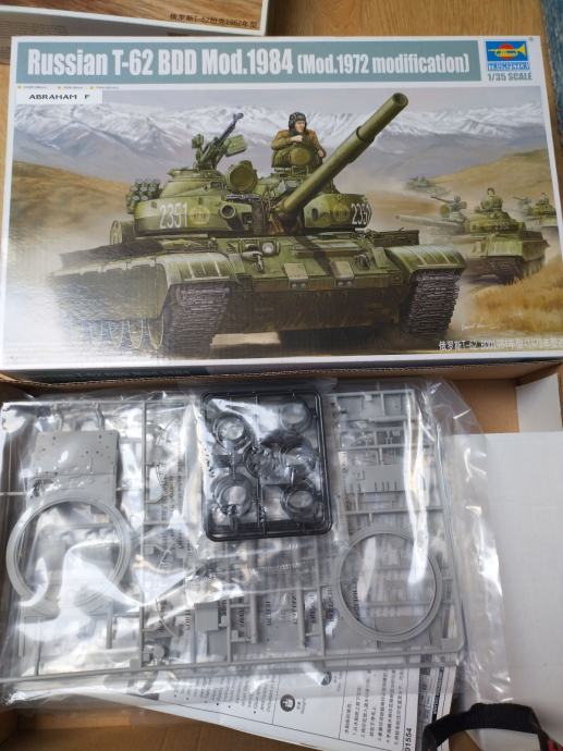 Maketa Russian T-62 BDD Mod.1984 (Mod,1972) 01554 Trumpeter 1:35