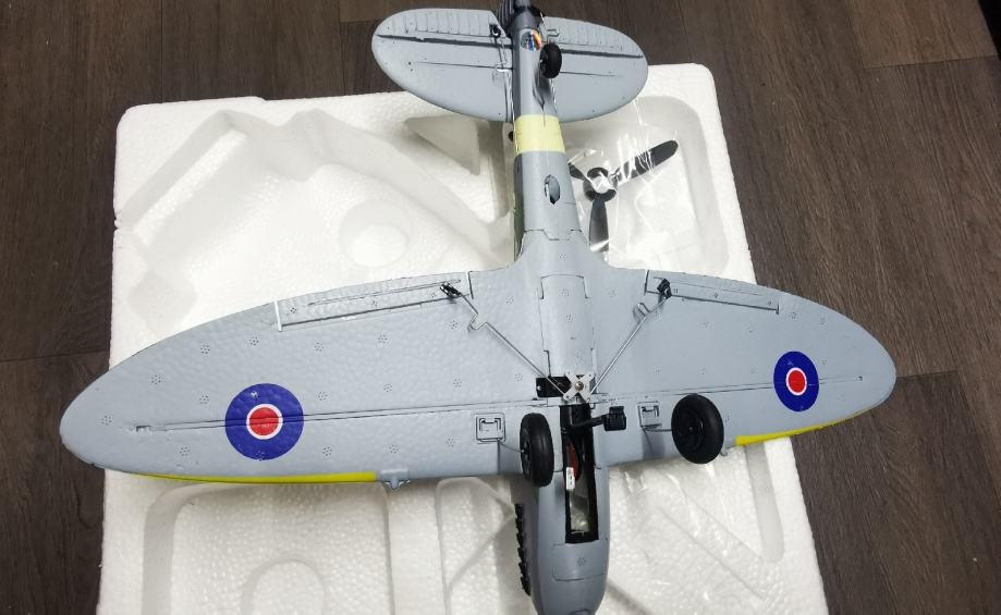 Eachine model radijsko vodenega letala SPITFIRE brezhibno