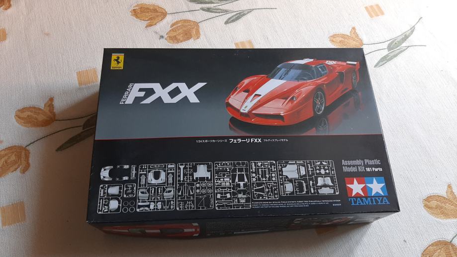 Tamiya Ferrari FXX 1/24