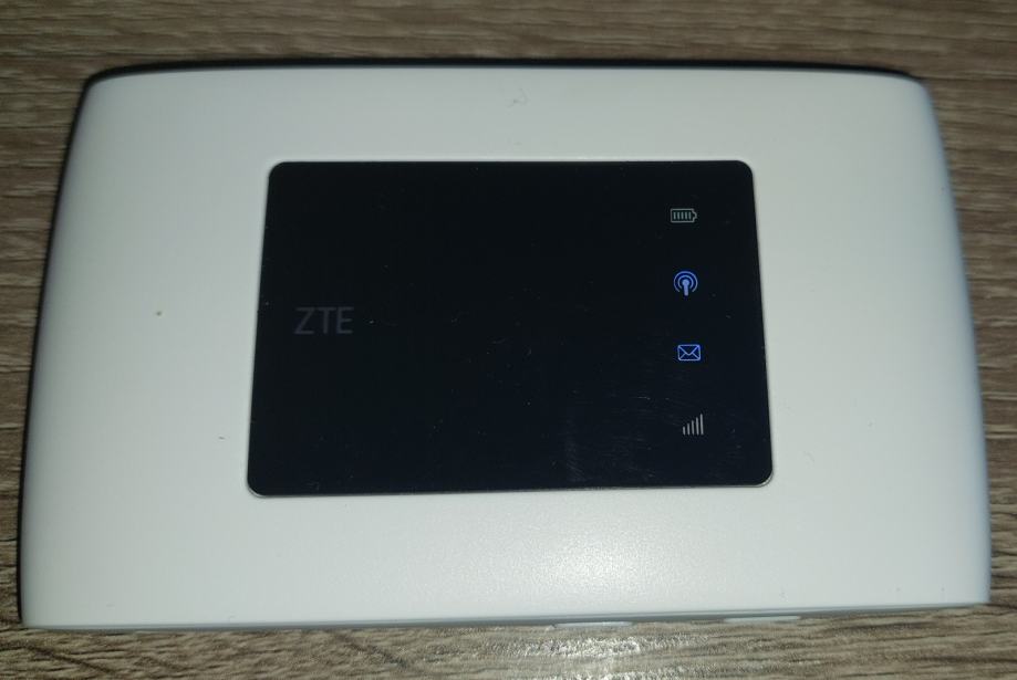 LTE prenosni brezžični modem ZTE MF920V za mobilno omrežje 3G/4G s SIM