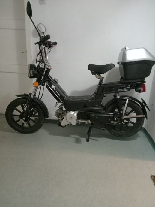 Druge znamke Moped 25/km na uro 49 cm3, 2016 l.
