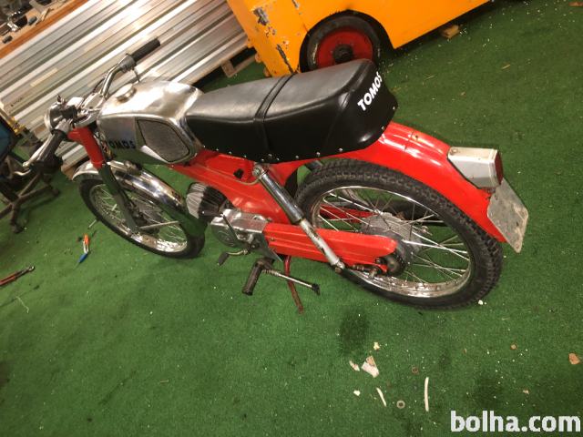 prodam tomos colibri 15 predhodnik tomos 15 sl po delih, 1971 l.