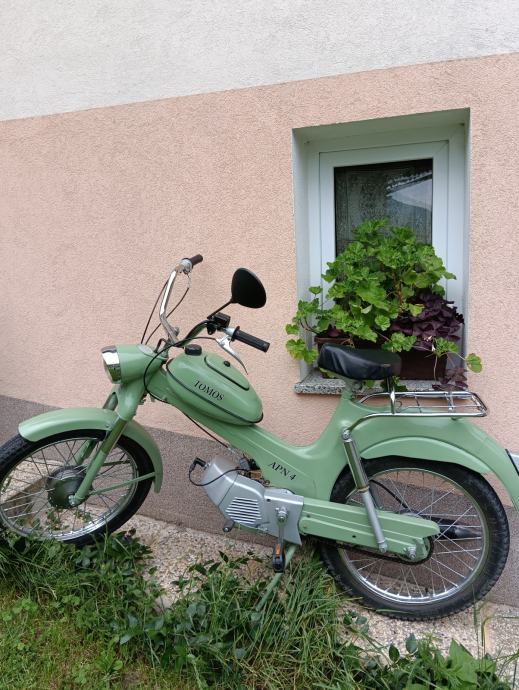 Tomos APN 4 49 cm3, 1975 l.