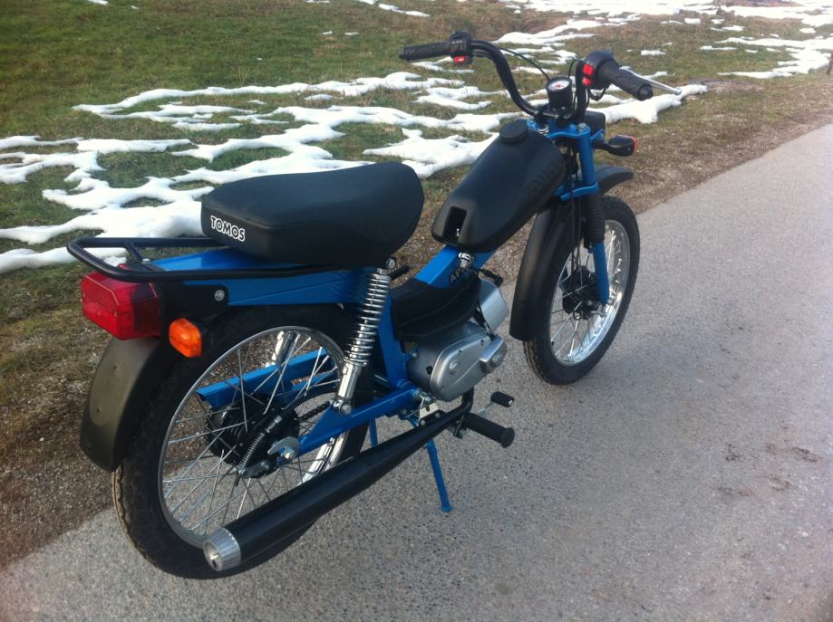 Tomos Apn 6 u bistvu nov z trpežno sivo mašino in garancijo, 1990 l.