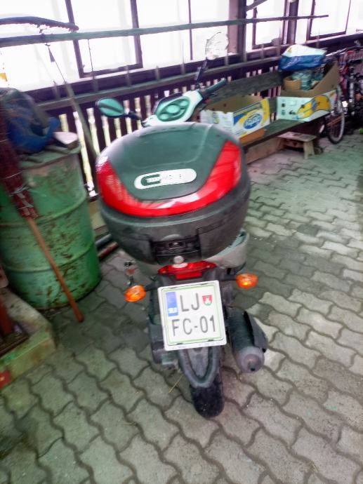 Tomos Nitro 125 125 cm3, 2011 l.