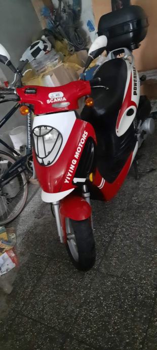 Yiying 125 cm3, 2006 l.