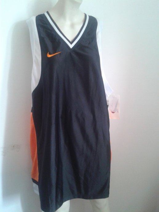 XL NIKE