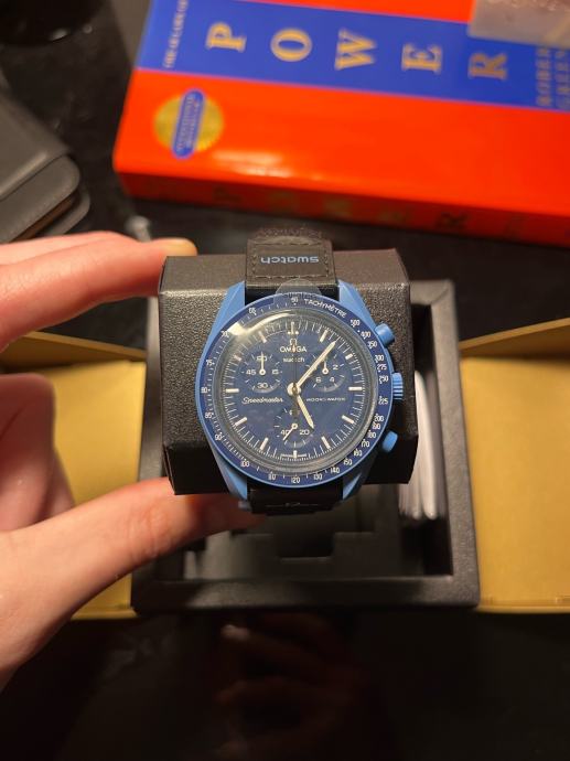 OMEGA MoonSwatch Mission to Neptune (Moonshine Gold)