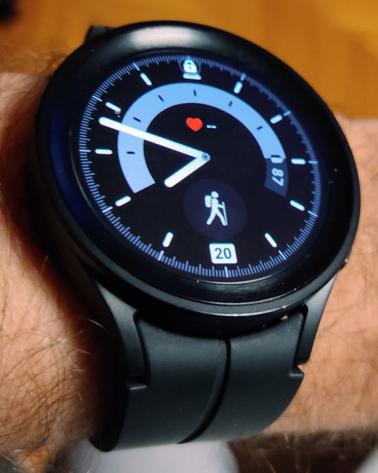 Samsung Galaxy Watch 5 pro black titanium