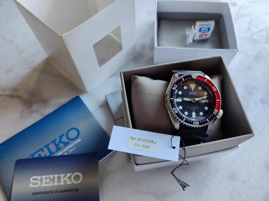 Seiko SKX009J - Automatic Diver’s 200m