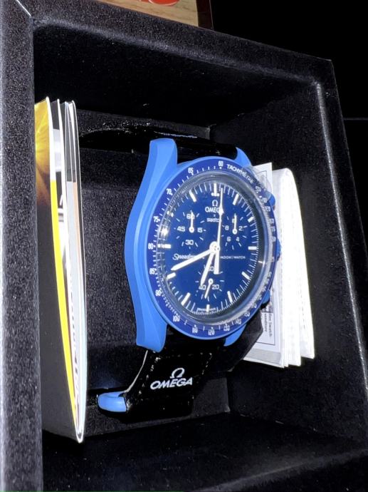 Swatch x Omega - Mission to Neptune Bioceramic MoonSwatch zapestna ura