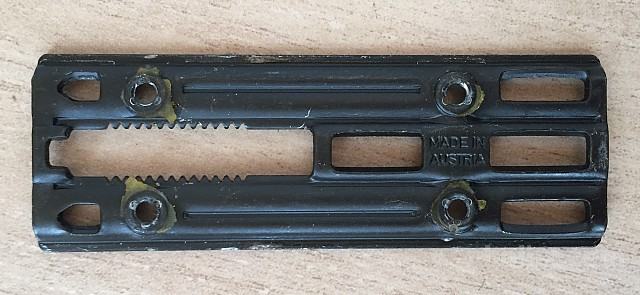 Vezi Tyrolia 490