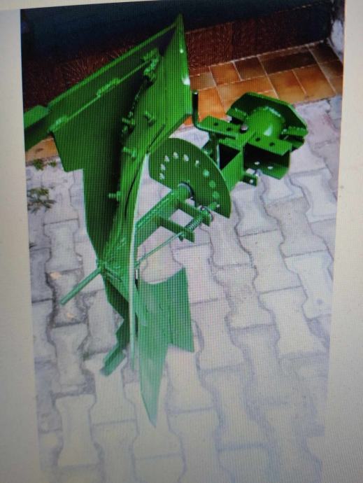 KUPIM železna kolesa in obračalni plug za Labin progres 14