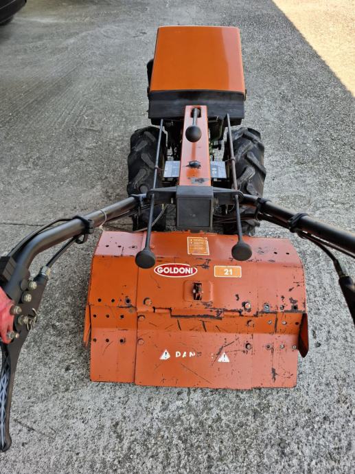 Motokultivator freza goldoni dizel 10 konjev