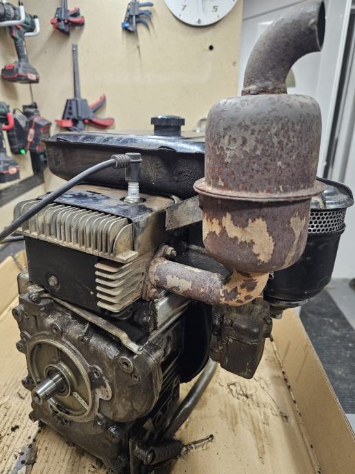 Motor LA 300 Gorenje Muta