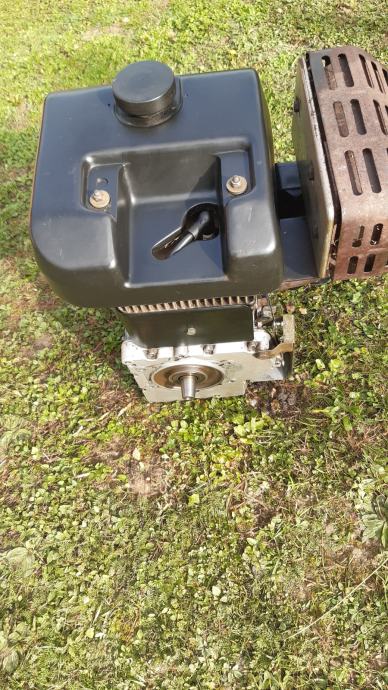 Novejši Acme motor