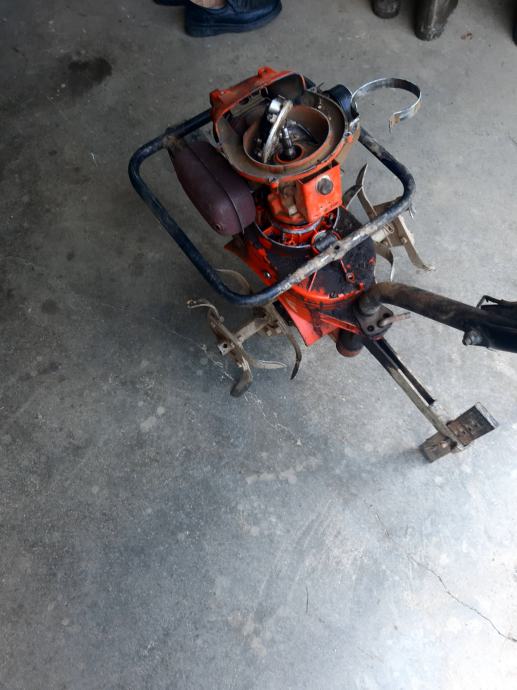 Prekopalnik TOMOS umo06