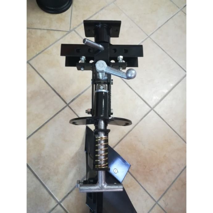 Priključek Oralni enosmerni plug za Motokultivator NTS MF400