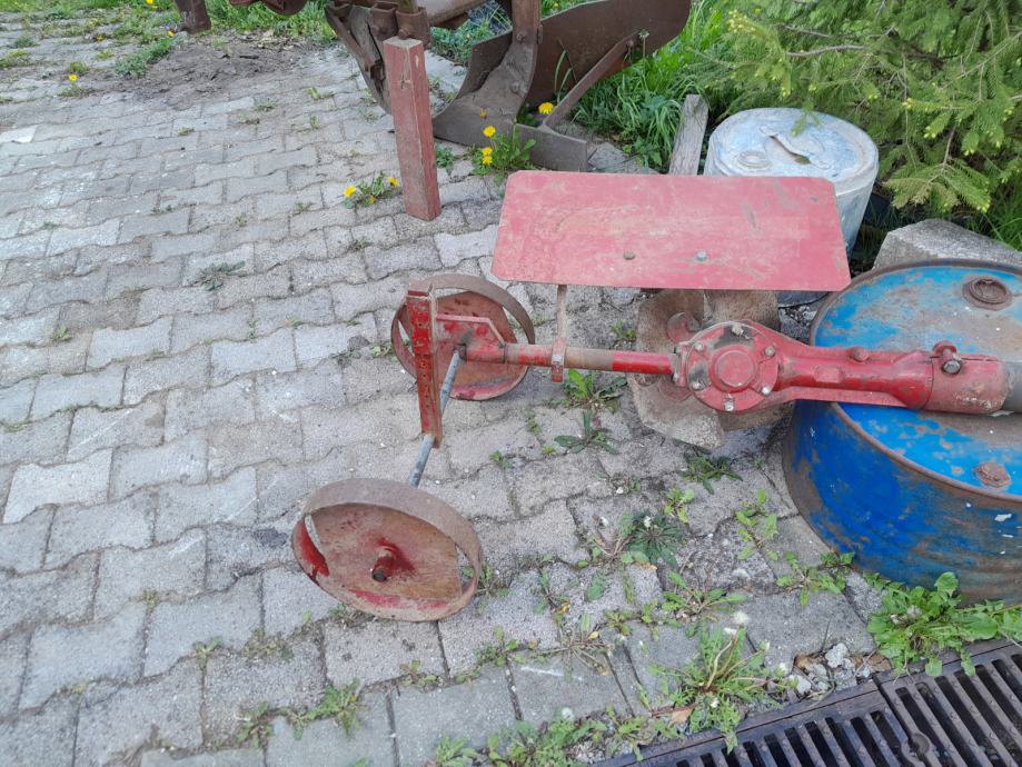 ROTACIJSKI PREKOPALNIK/PLUG za motokultivator okrogli priklop