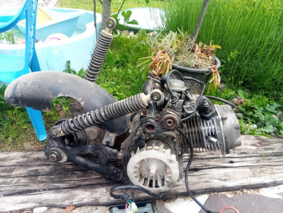 125 gy6 motor za skuter