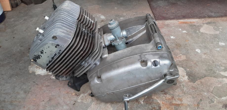 Motor JAWA 350