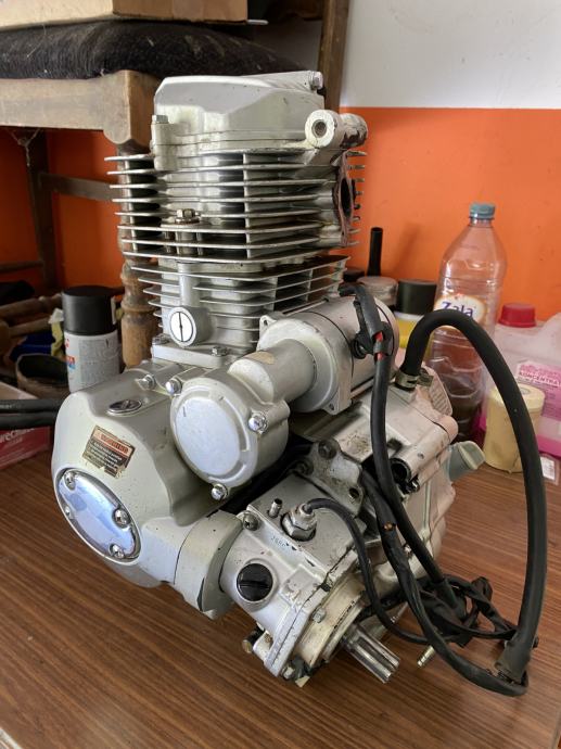 Motor/mašina