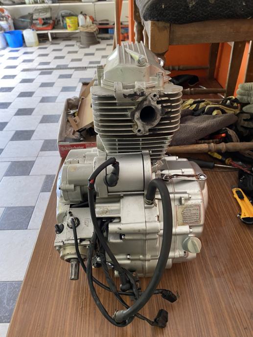Motor/mašina