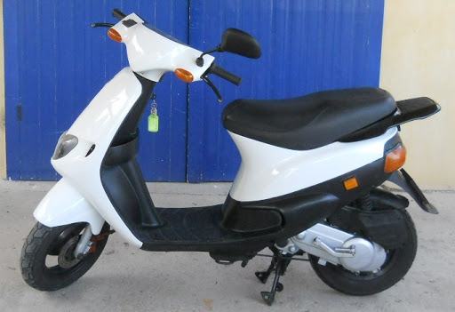 PIAGGIO ZIP (fast rider)