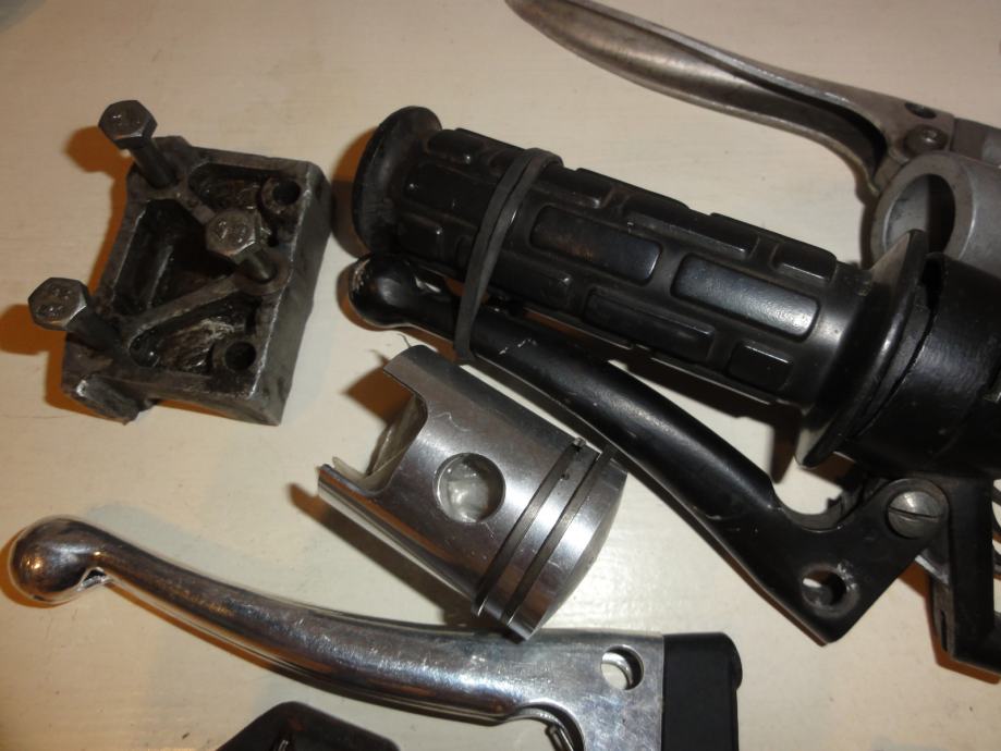 TOMOS,LAURA,PONIEXPRES Rog Puch Batni obročki colibri 38mm x 2.5mm