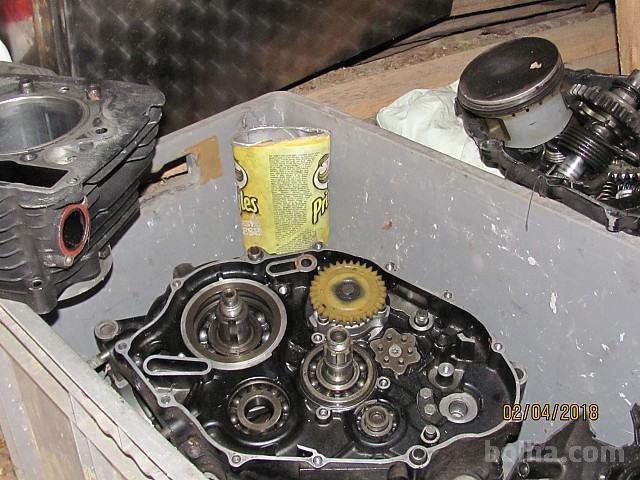 Yamaha XT 600-motor po delih