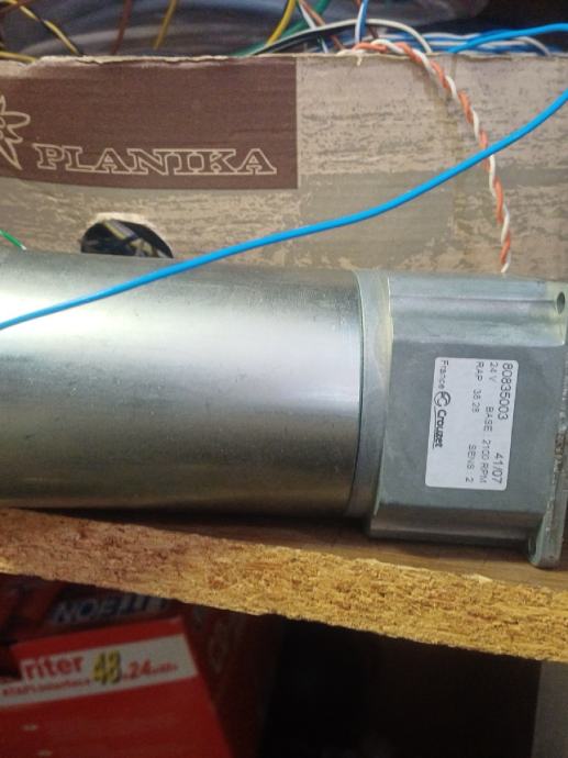 elektromotor 17 rpm 230V