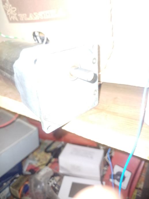 elektromotor 17 rpm 230V