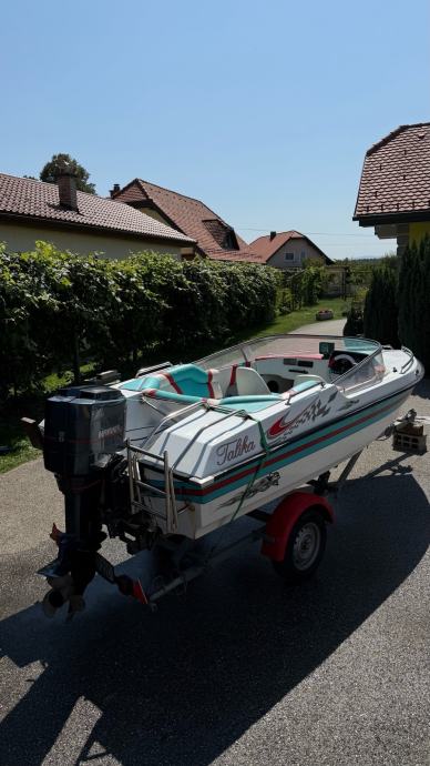 Elan Gliser GP070 z motorjem Mariner 90 (66 kW)
