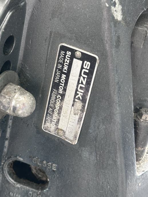 Prodam čoln z izvenkrmnim motorjem Suzuki 115