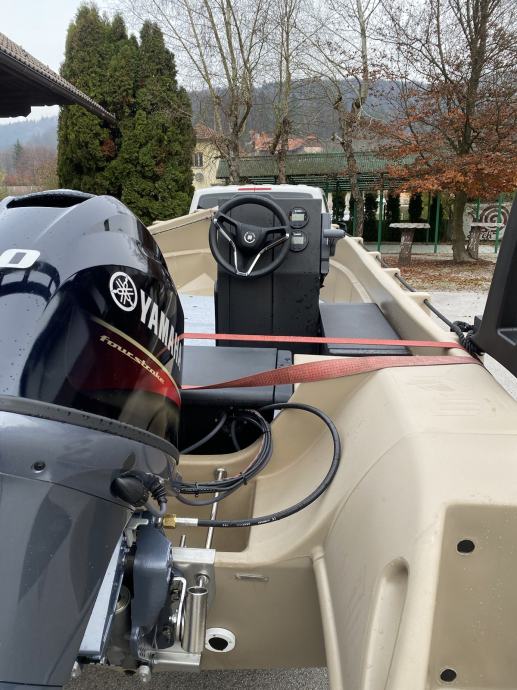WHALY 500R PRO ČOLN (kot gumenjak) IZ POLIETILENA + YAMAHA 70HP GETL