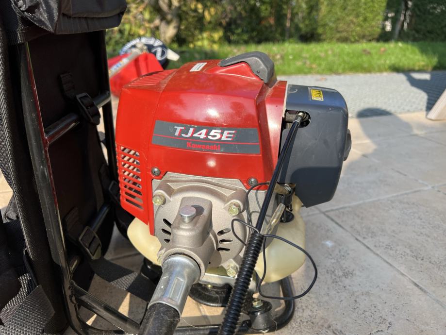 Kawasaki nahrbtna kosilnica TJ45E