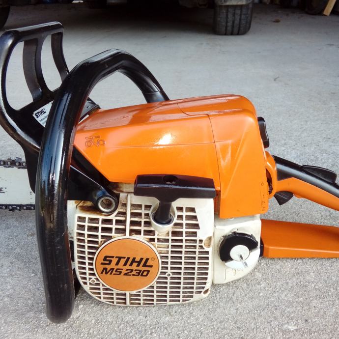 Motorna žaga STIHL - MS 230