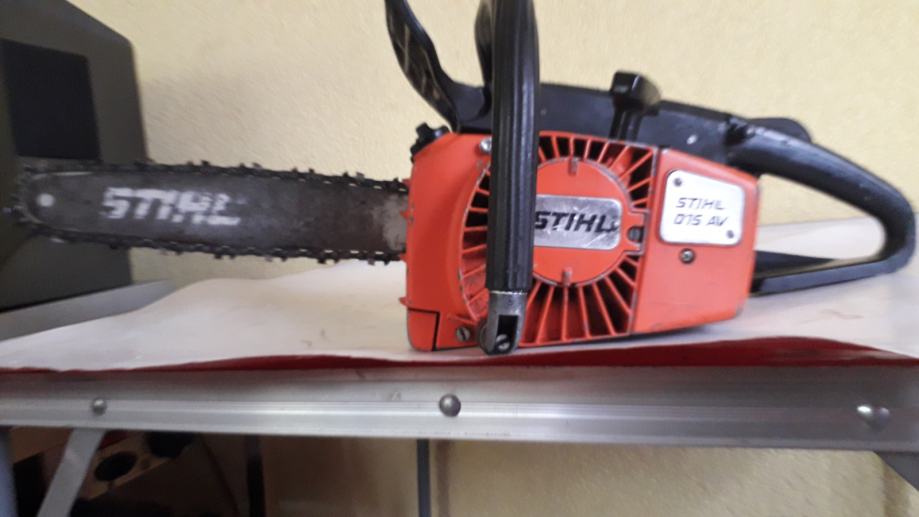 STIHL 015 AV -2 KM -DOLŽINA 30 Cm-12500 Obr/min