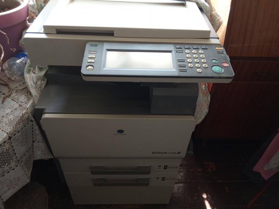 MULTIFUNKCIJSKI LASERSKI TISKALNIK KONICA MINOLTA BIZHUB C250