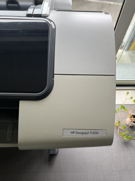 Tiskalnik/ploter HP Designjet T1200