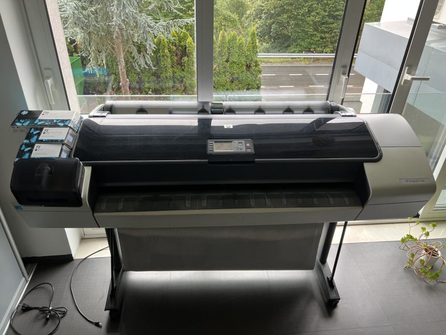 Tiskalnik/ploter HP Designjet T1200