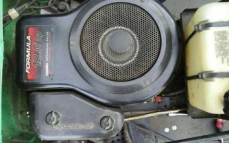 Motor za vrtni traktor