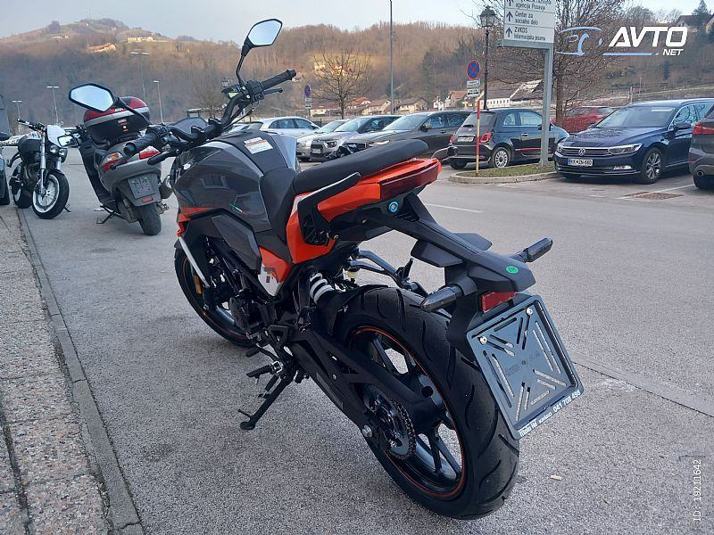 Barton NAKED 50, 2025 l.