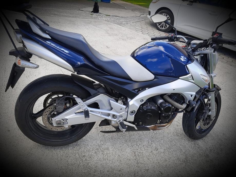 Suzuki GSR 600 599 cm3, 2007 l.